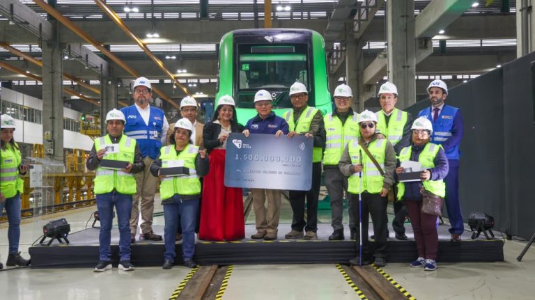 Tren eléctrico ha movilizado a 1,500 millones de personas desde su ...